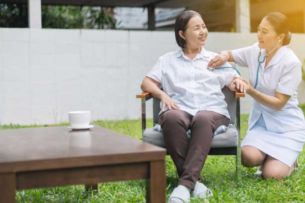 Jasa Perawat Home Care dan Lansia 24 Jam